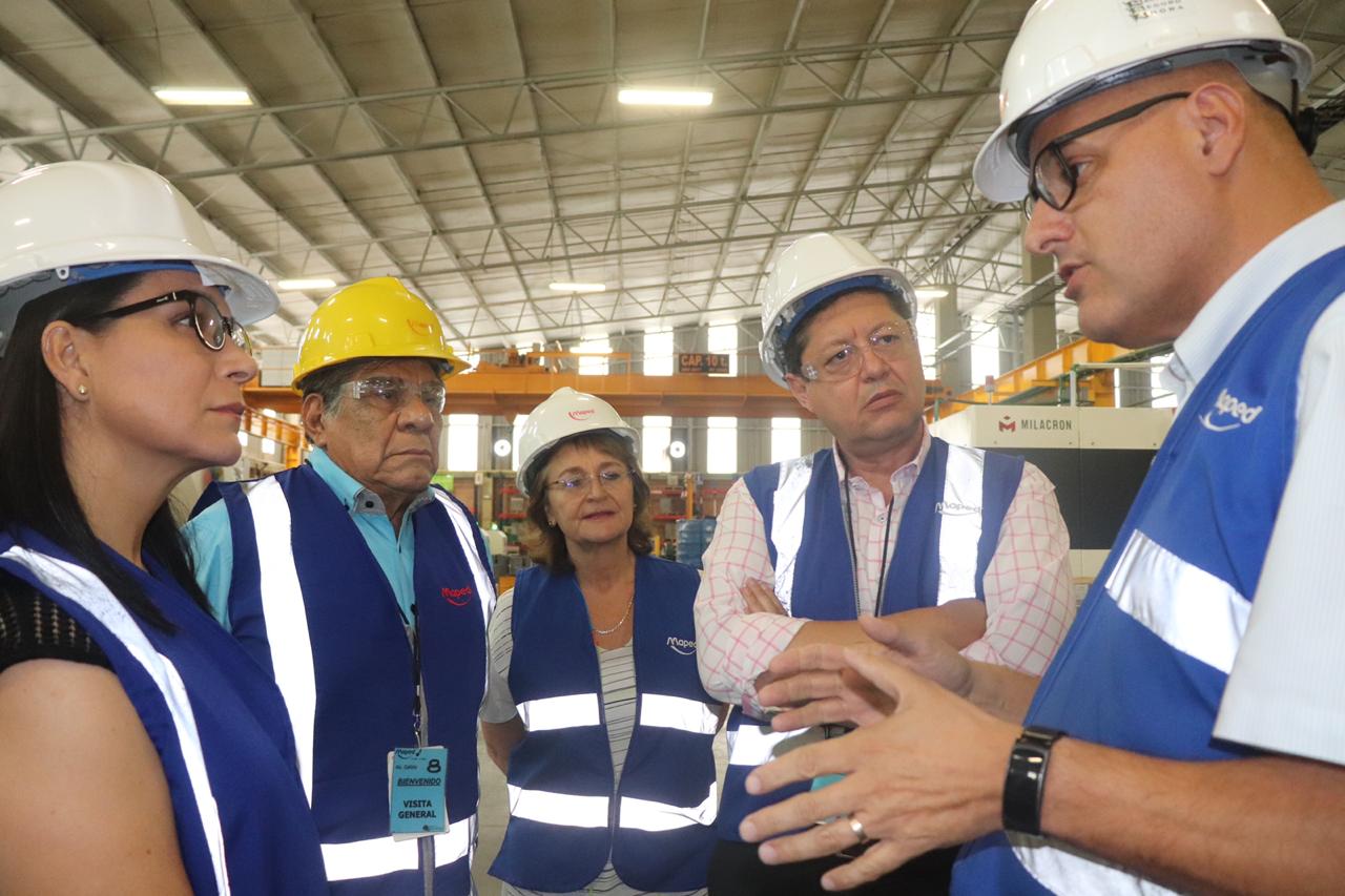 Titular de la SDEyT visita Maped Silco empresa exportadora de productos ...