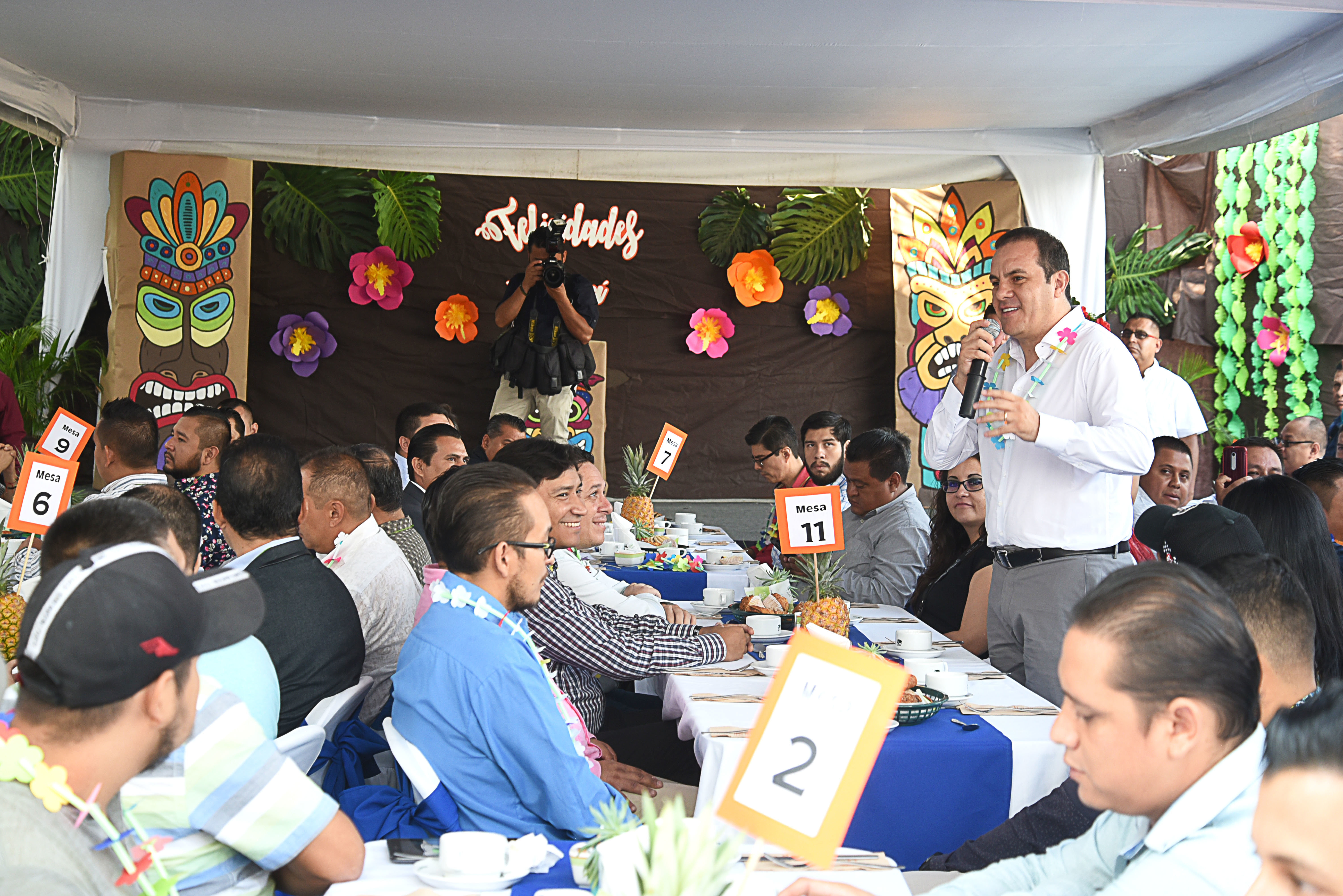 Cuauhtémoc Blanco Celebra Día Del Padre En Jardín De Niños María