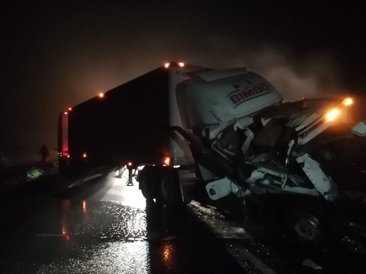 Mañana de accidentes de trailers en la México-Cuernavaca y la Pera ...