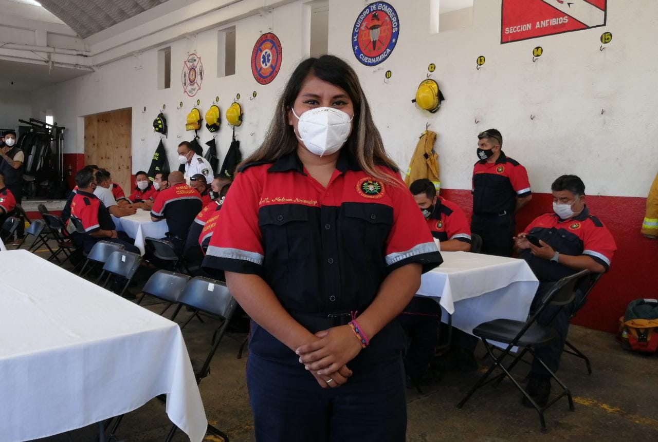 Abril, a los 19 años se convirtió en elemento del Heroico Cuerpo de Bomberos de Cuernavaca ...
